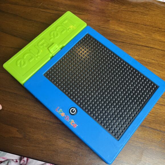 Lite Brite | Toys | 24 Litebrite Magic Screen Light Up Creative Toy 90 ...